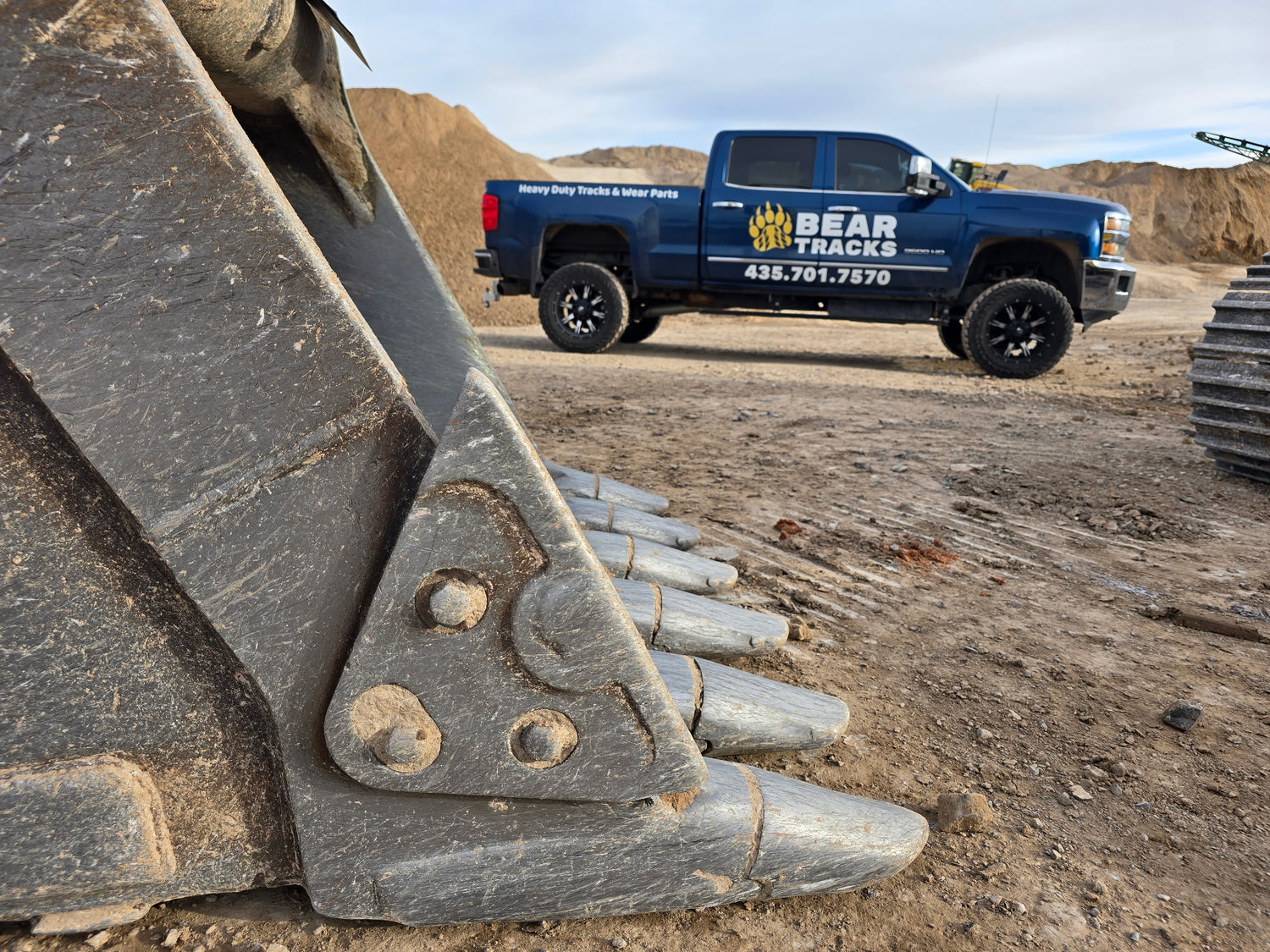 Loader Cutting Edges & Excavator Bucket Teeth – Quality Parts – Bear Tracks